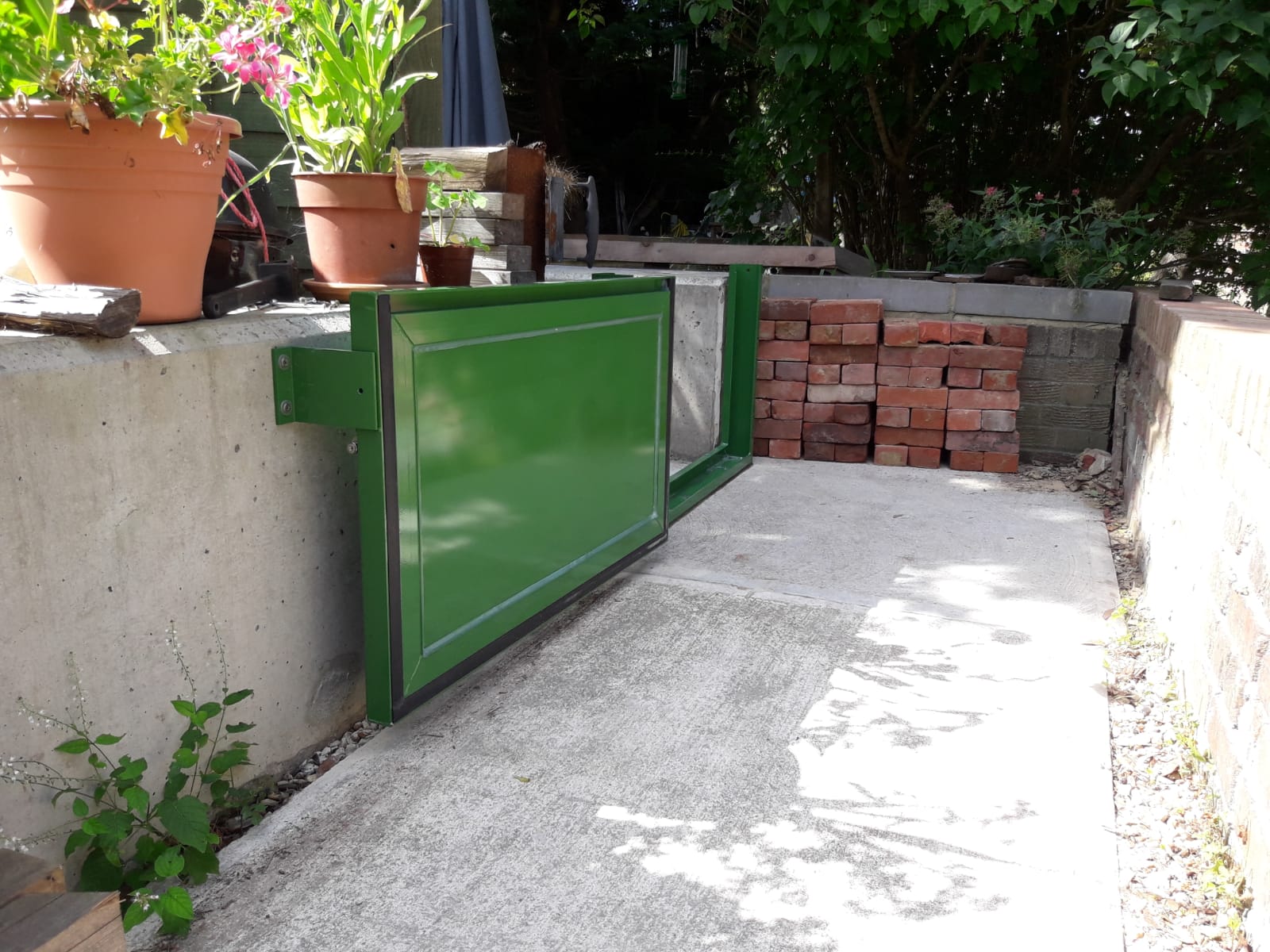 Aluminium Flood Gates - Lakeside Flood Solutions Singapore