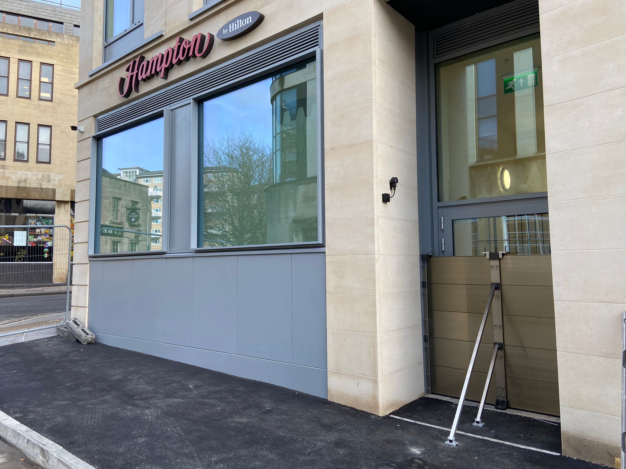 Demountable Flood Barriers - Lakeside Flood Solutions Singapore