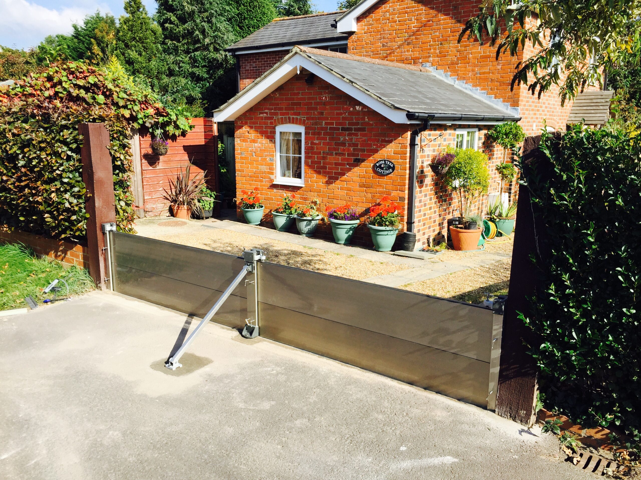 Demountable Flood Barriers - Lakeside Flood Solutions Singapore